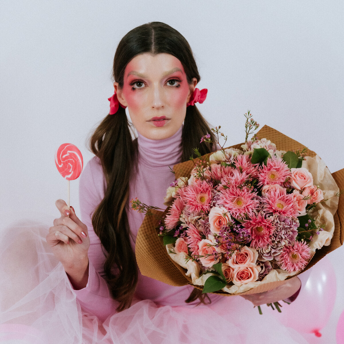 Giggle Glimmer | Buy a Bouquet with Spray Roses, Gerberas, Wax flower ...